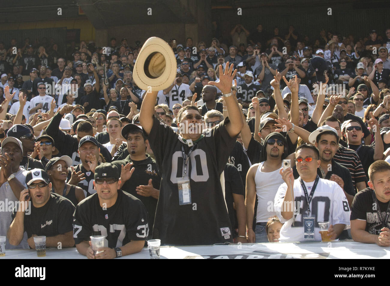 Raiders fans oakland coliseum on hi-res stock photography and images ...