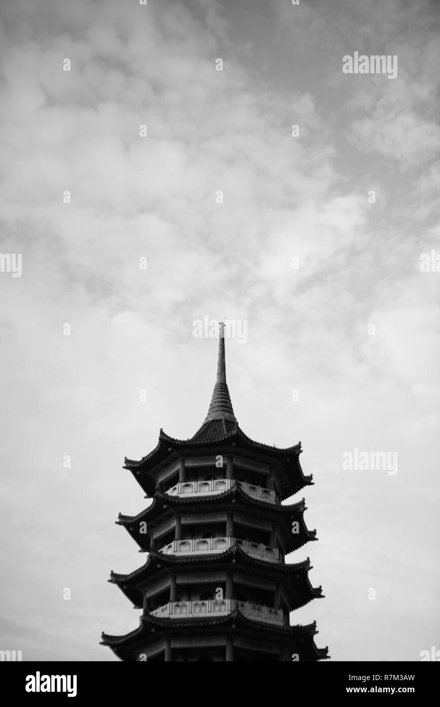 Black pagoda hi-res stock photography and images - Alamy