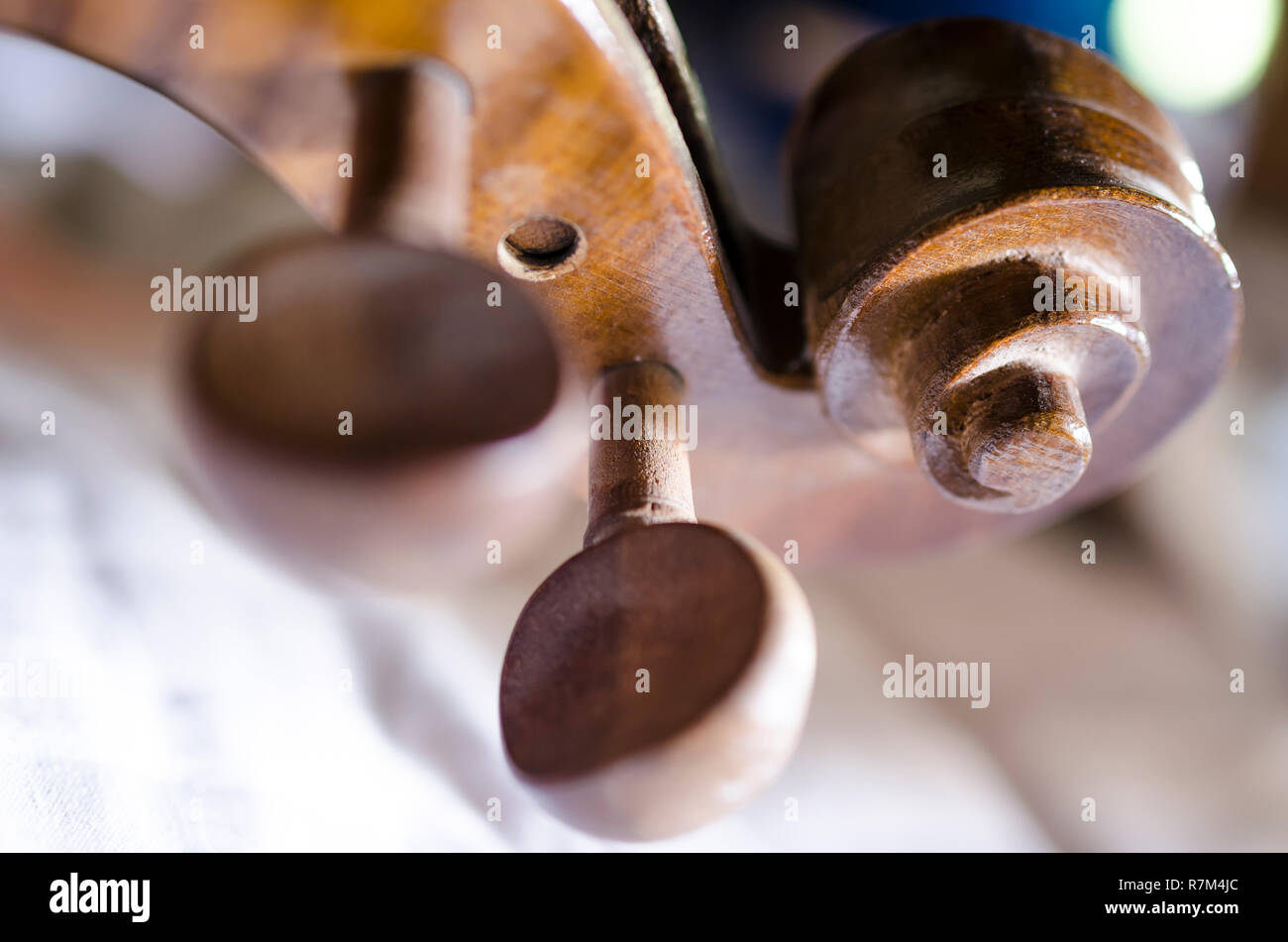 Detail of classical cello instrument Stock Photo - Alamy