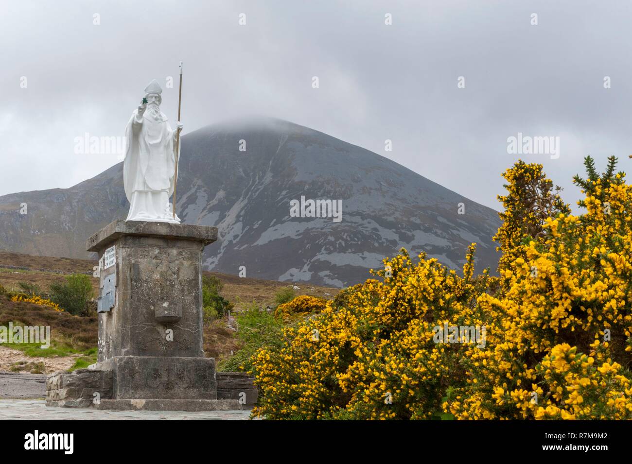 Statue of saint patrick at base hi-res stock photography and images - Alamy