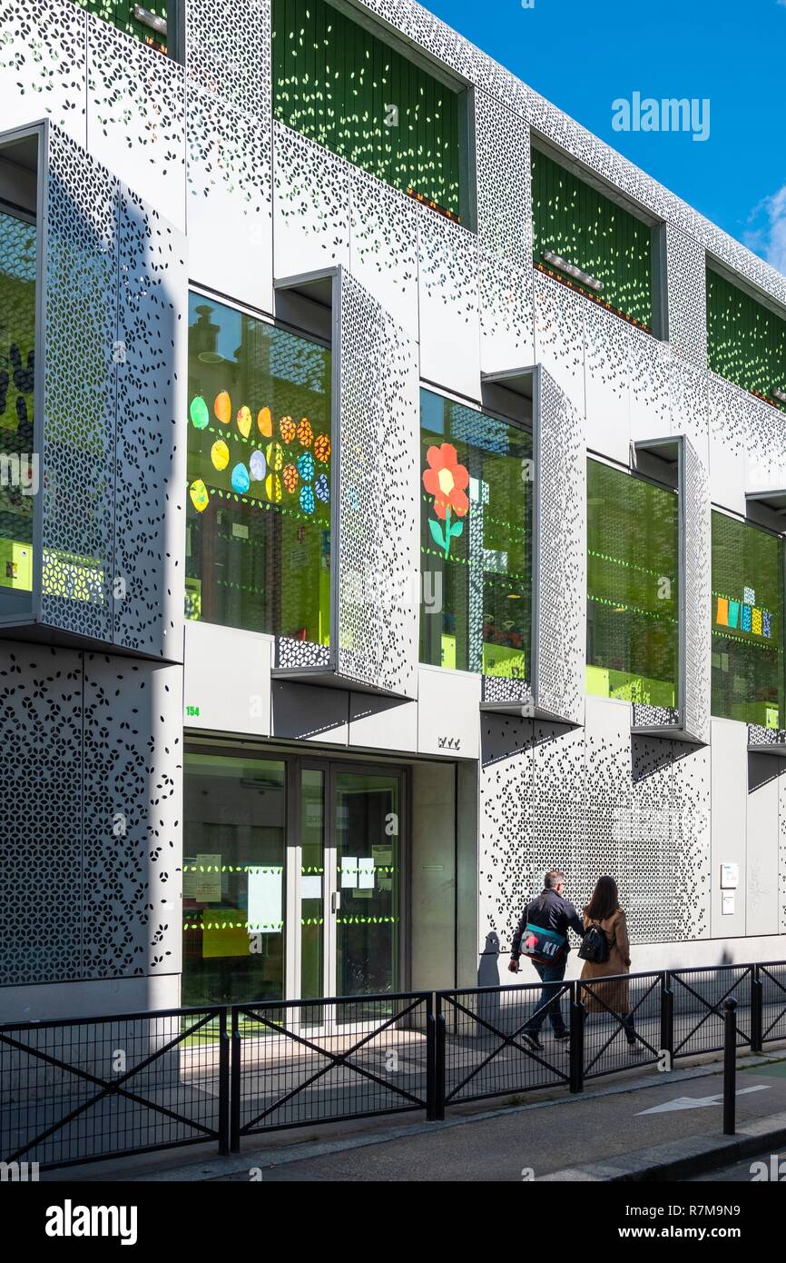 Man creche hi-res stock photography and images - Alamy