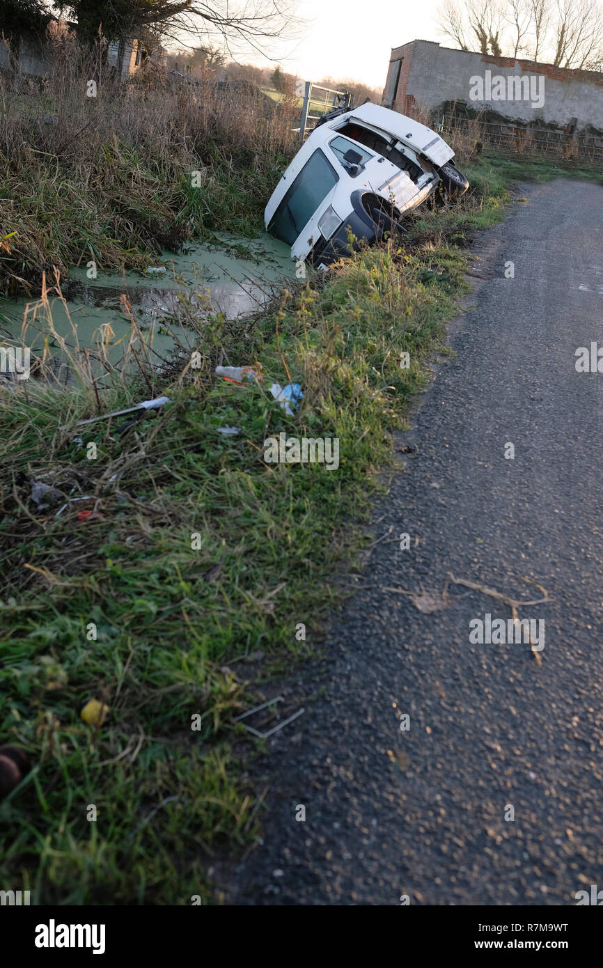 Crashed transit van hi-res stock photography and images - Alamy