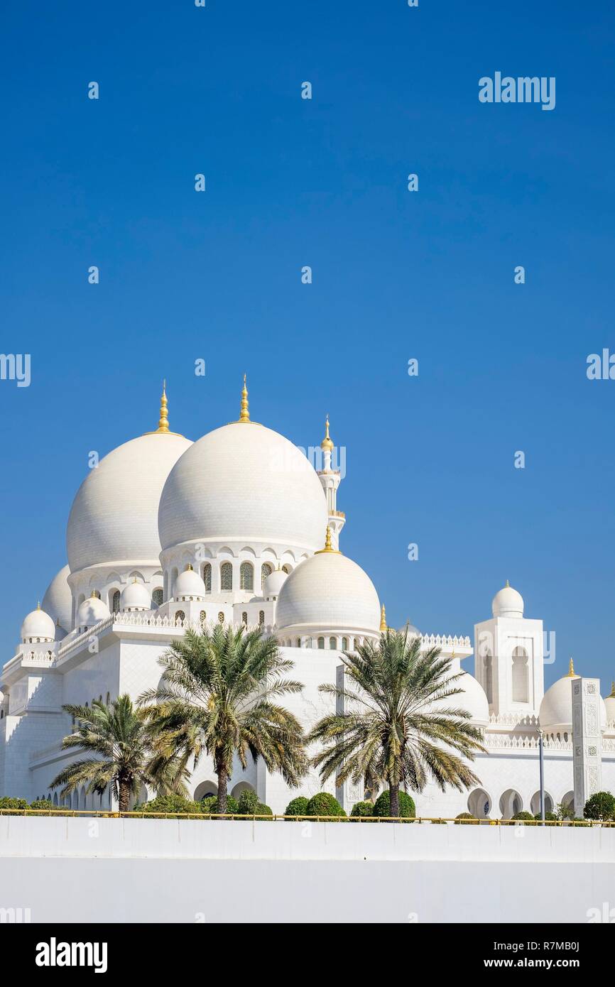 United Arab Emirates, Abu Dhabi, Sheikh Zayed Great Mosque, from the ...