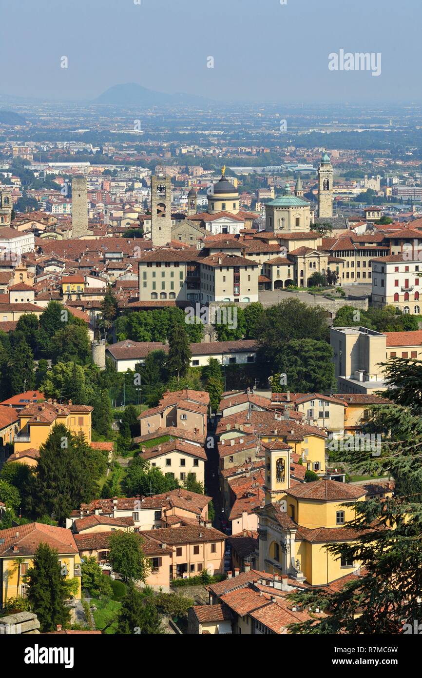 Italy, Lombardy, Bergamo, overview on the Citta Alta (upper citty) with ...