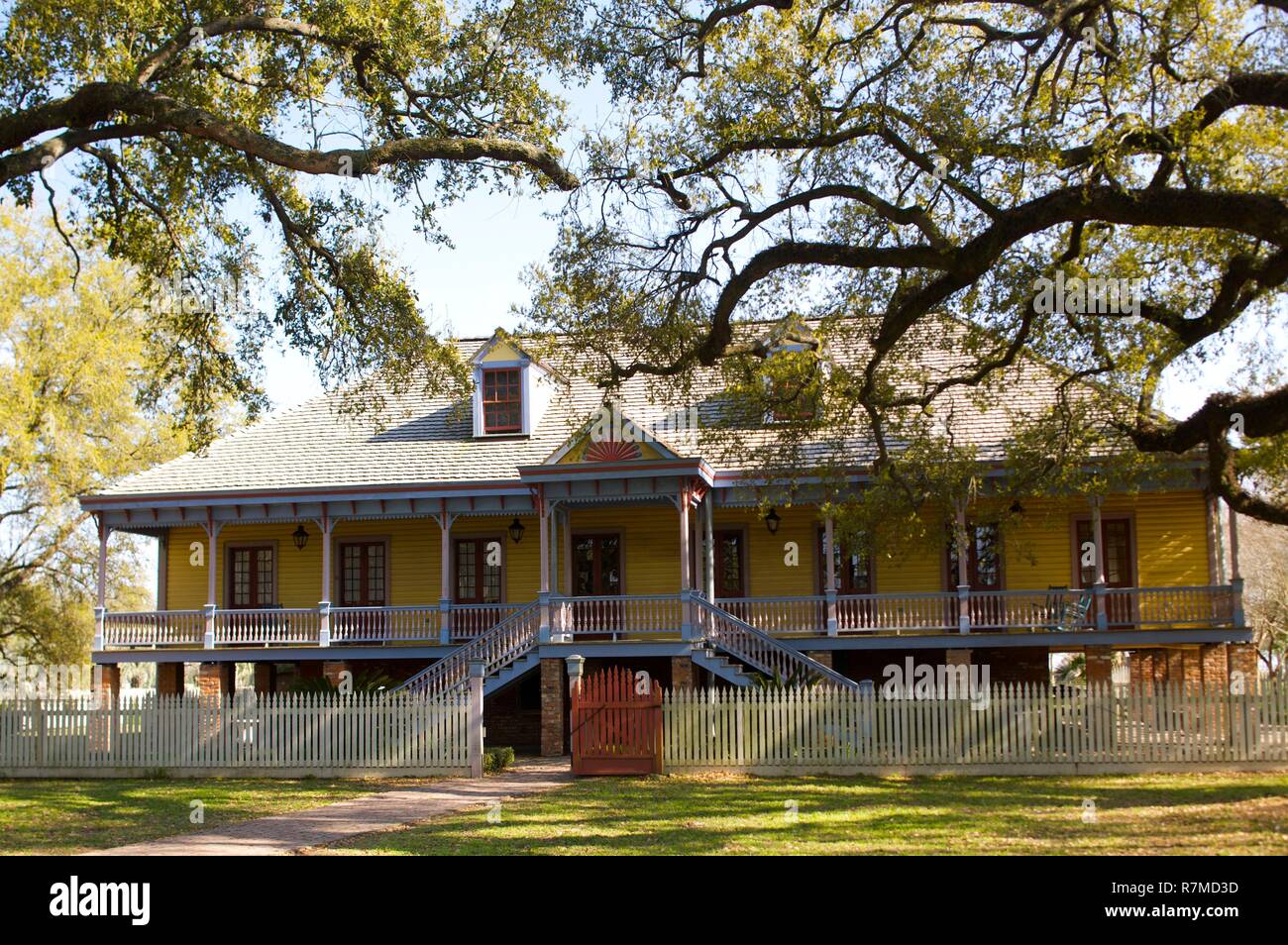 Louisiana country house hi-res stock photography and images - Alamy