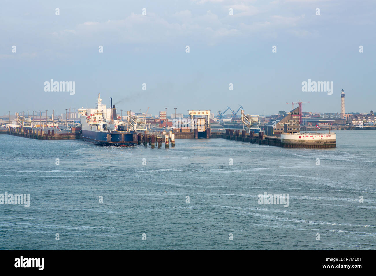 Dover calais ferry crossing english hi-res stock photography and images ...