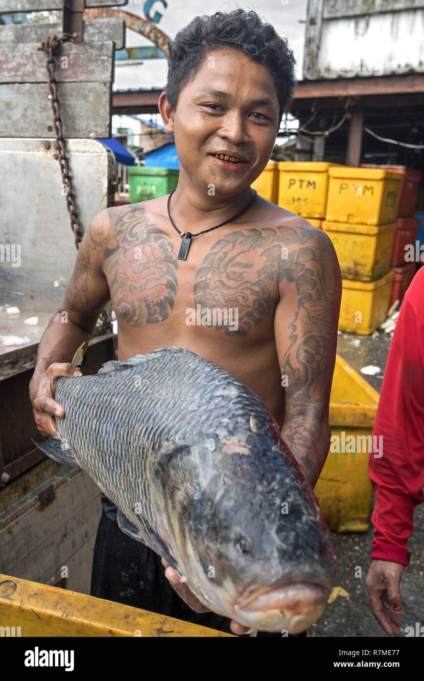 Myanmar, Yangon, the wholesale fish market Stock Photo - Alamy