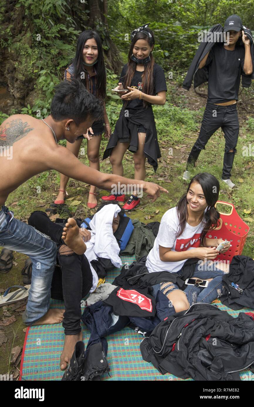 Myanmar, Mandalay Division, Pyin Oo Lwin, a day out at the Be Fall ...
