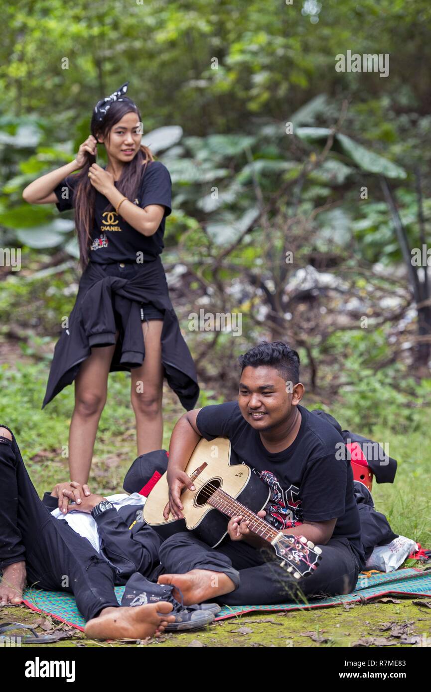 Myanmar, Mandalay Division, Pyin Oo Lwin, a day out at the Be Fall ...