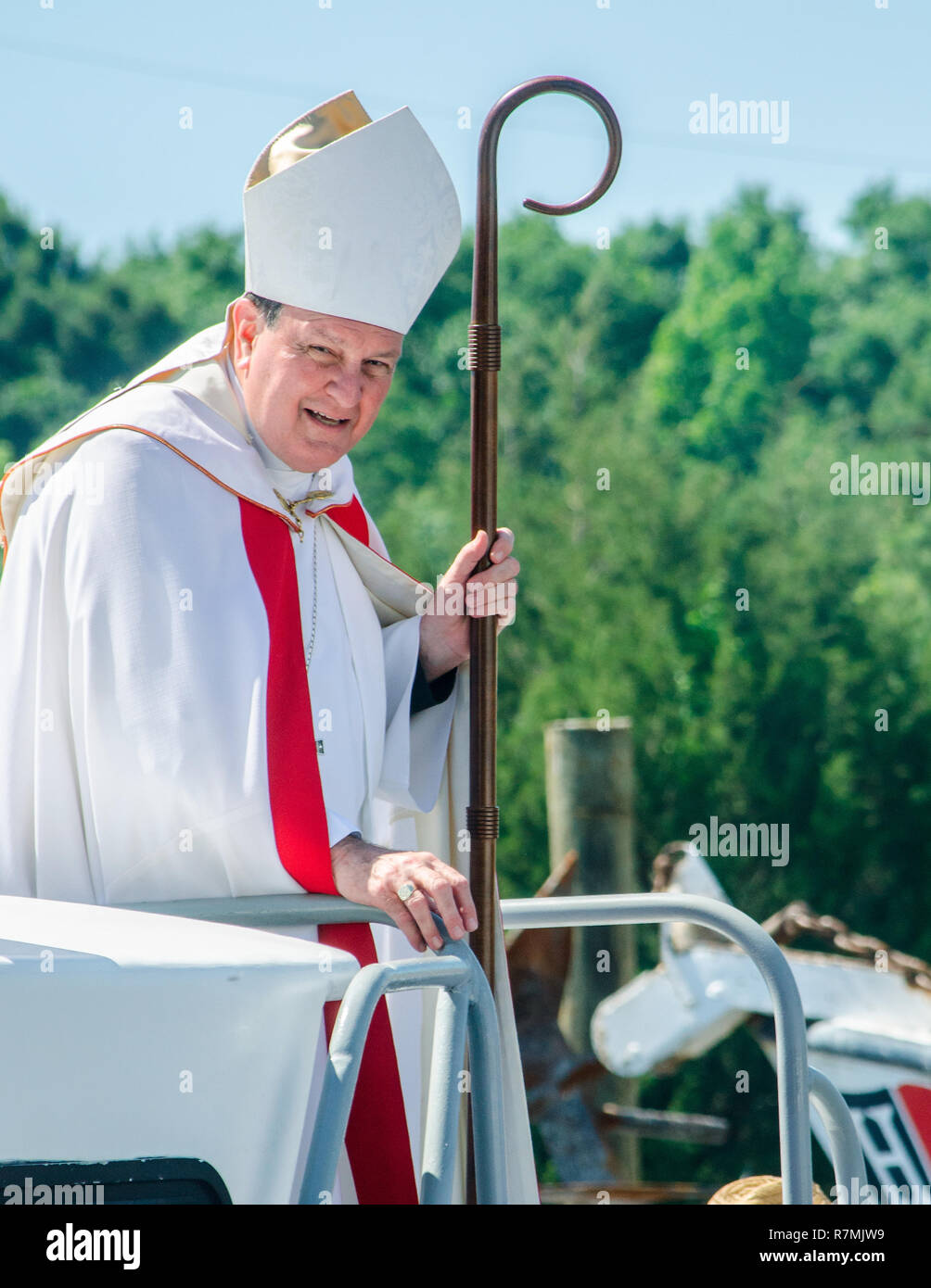 Vestments clergy hi-res stock photography and images - Alamy
