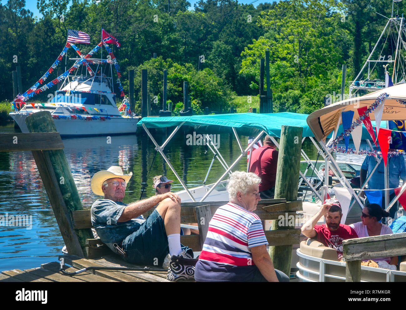 Fleet flags crowd boat hi-res stock photography and images - Alamy