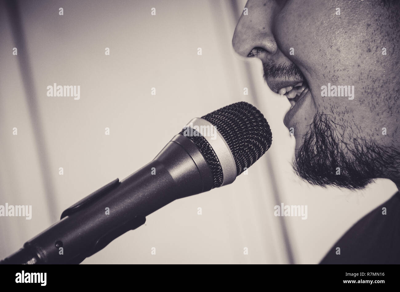 Karaoke background hi-res stock photography and images - Alamy