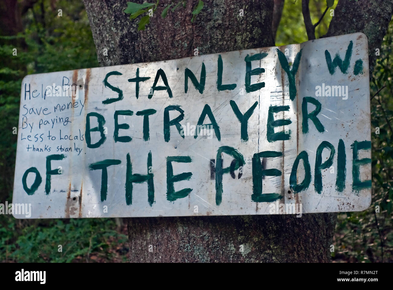 Sign of betrayal hi-res stock photography and images - Alamy
