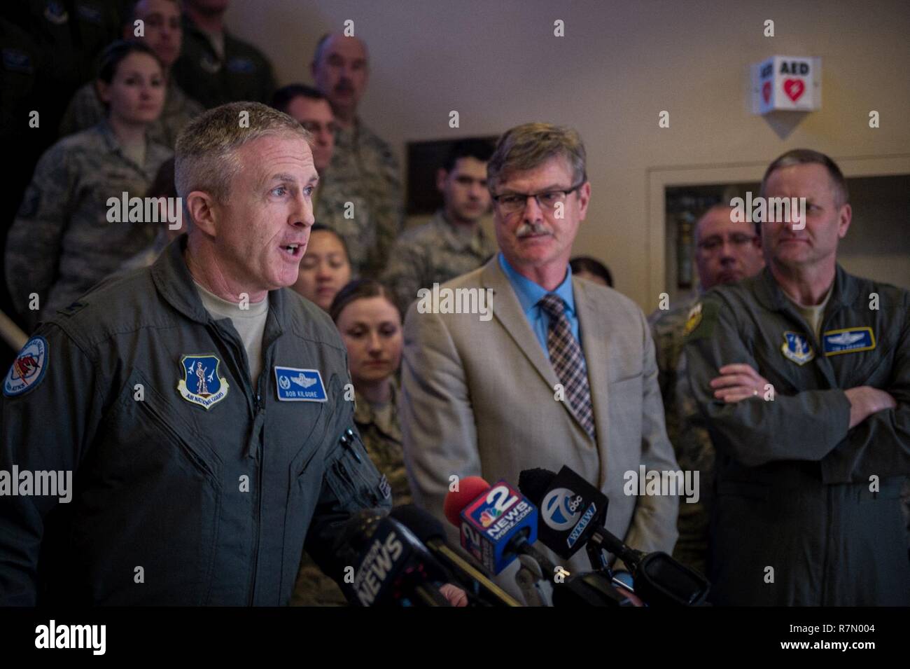 Col. Robert Kilgore, commander of the 107th Attack Wing, New York Air ...