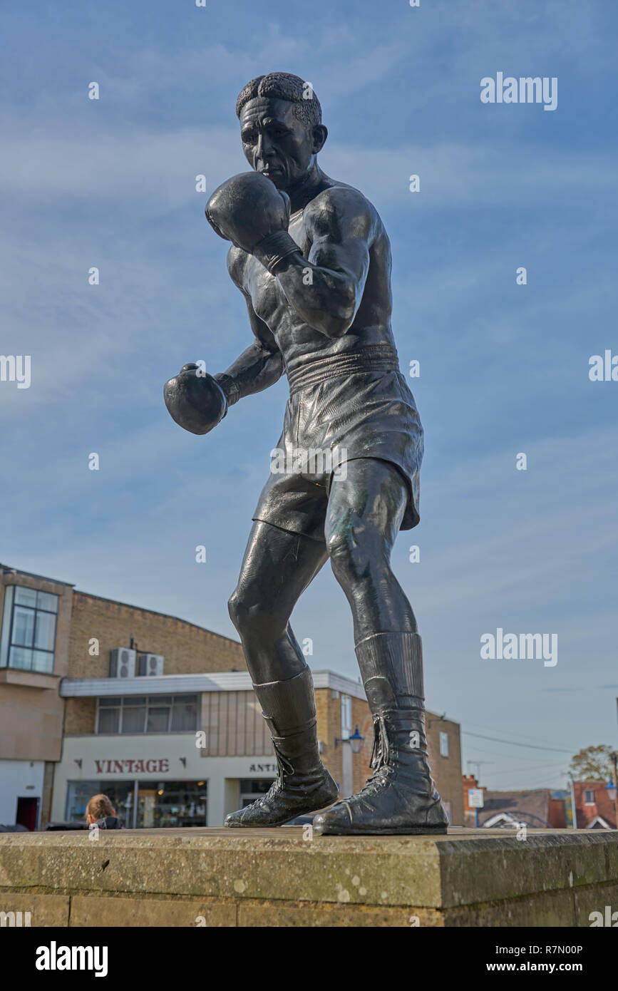 Randolph Turpin statue Stock Photo - Alamy
