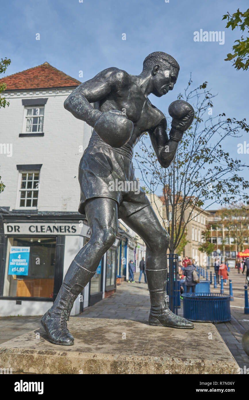 Randolph Turpin statue Stock Photo - Alamy