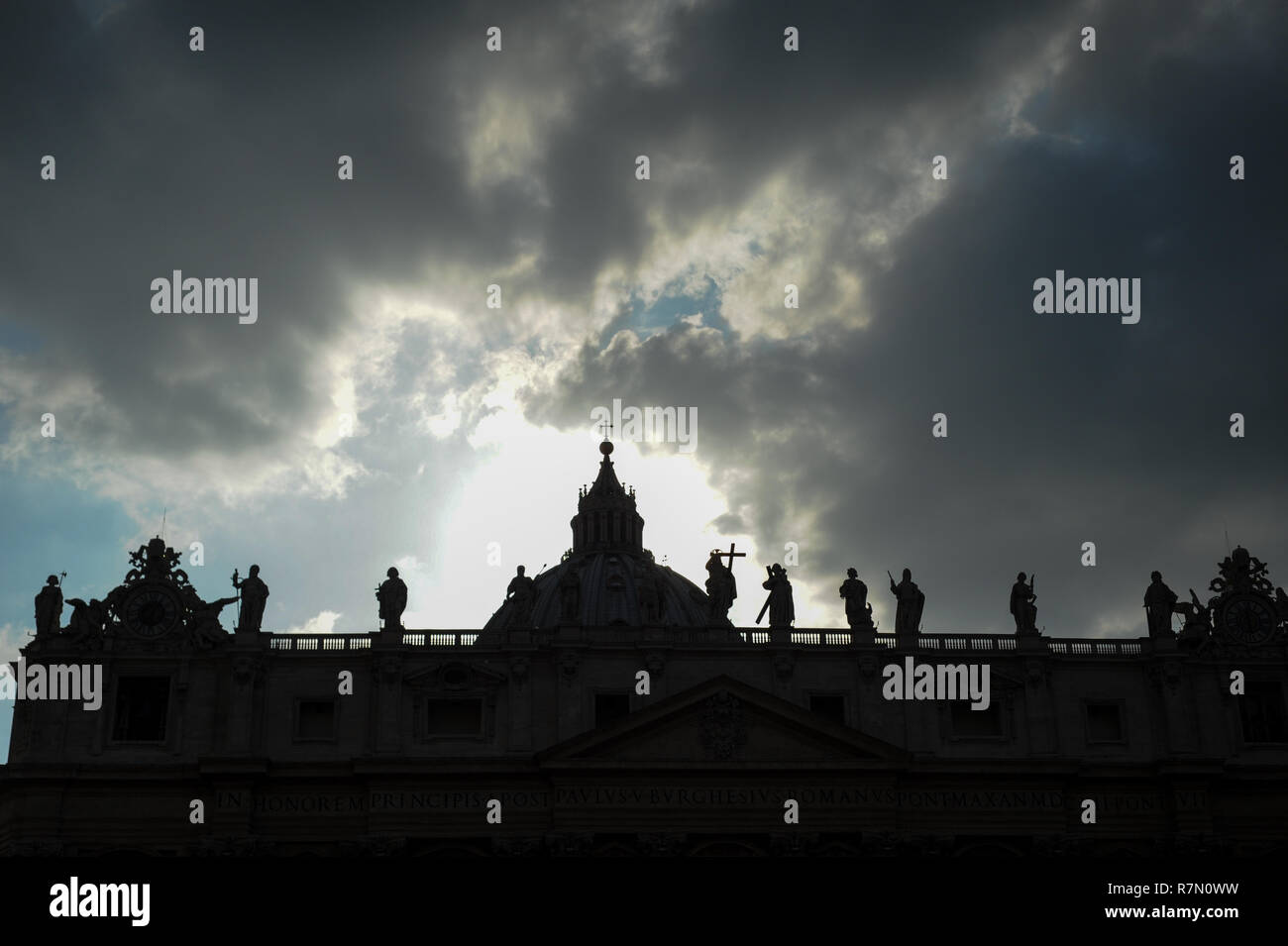 Jesus Christ and Twelve Apostles statues on Carlo Maderno facade of ...