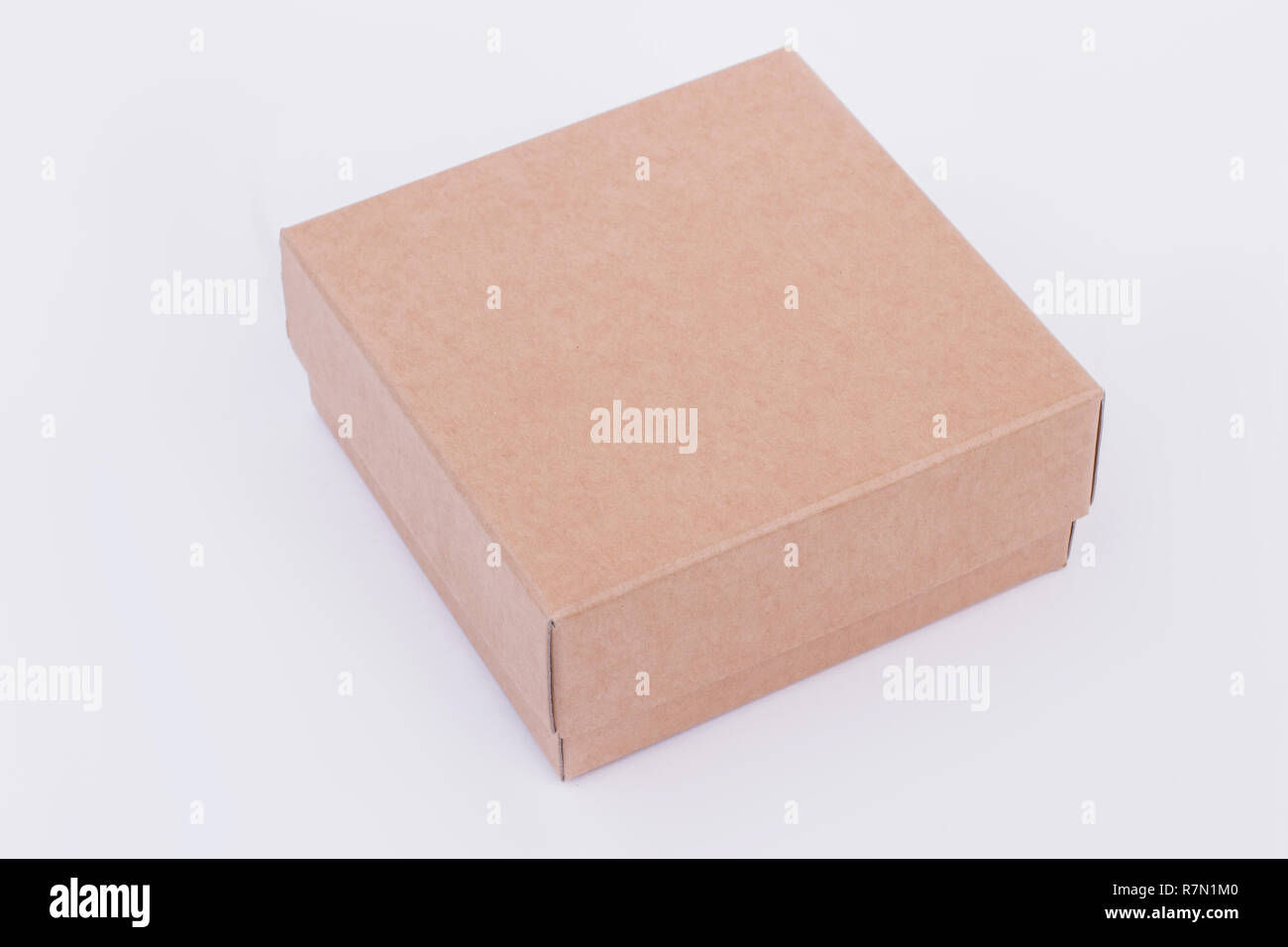 Brown cardboard gift box. Plain carton present box isolated. Gifts ...