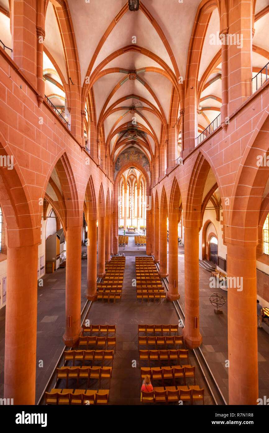 Old town of Heidelberg, interior, nave of Heiliggeistkirche, church ...