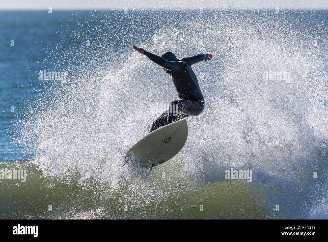 Wave lip hi-res stock photography and images - Alamy