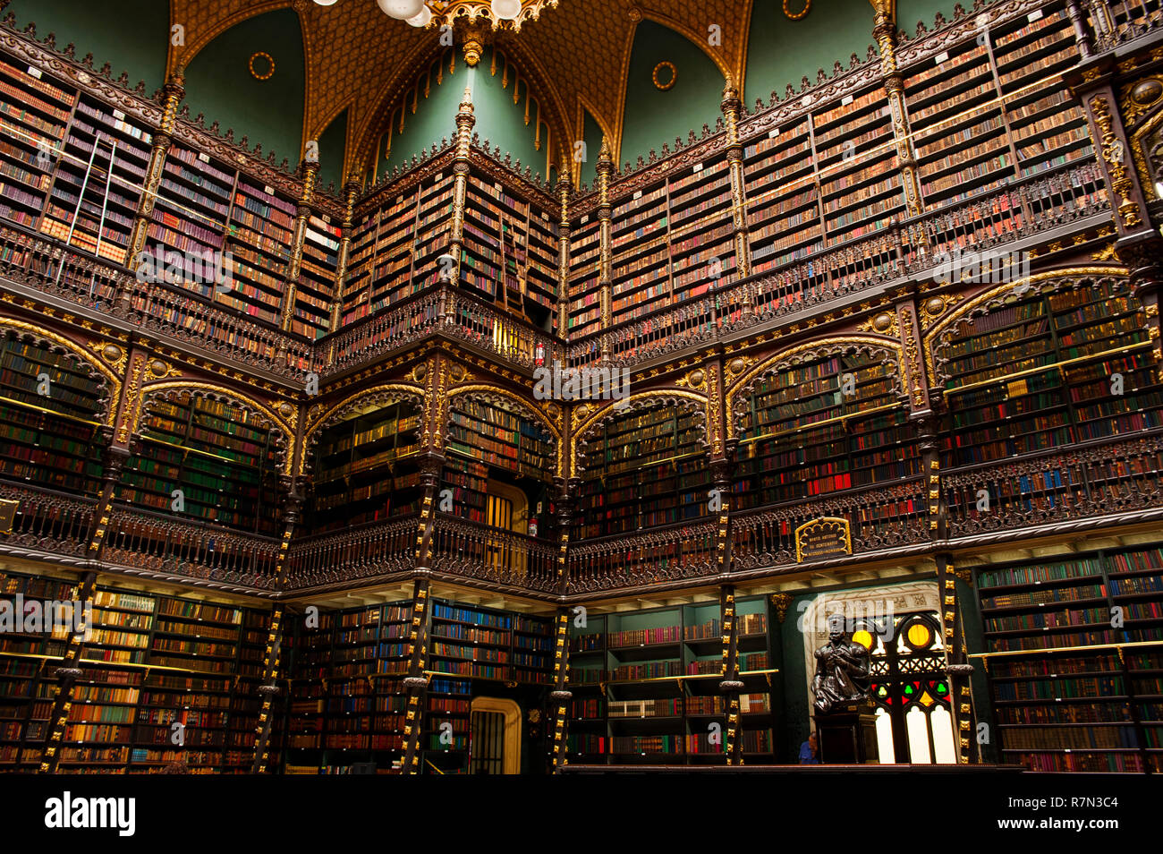 Portuguese Reading Cabinet of Rio de Janeiro, one of the most beautiful ...
