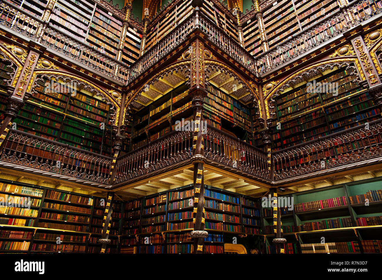 Portuguese Reading Cabinet of Rio de Janeiro, one of the most beautiful ...