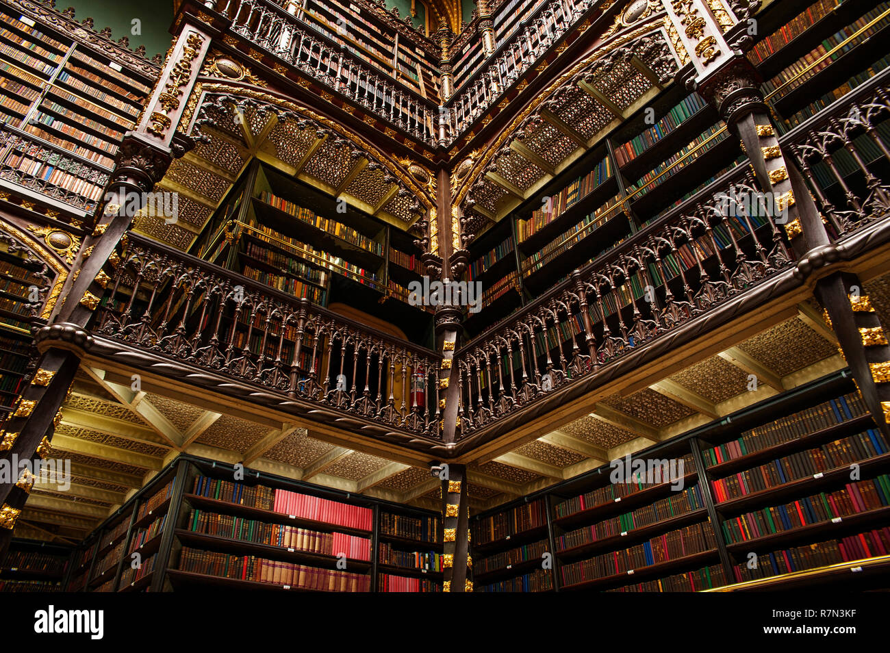 Portuguese Reading Cabinet of Rio de Janeiro, one of the most beautiful ...