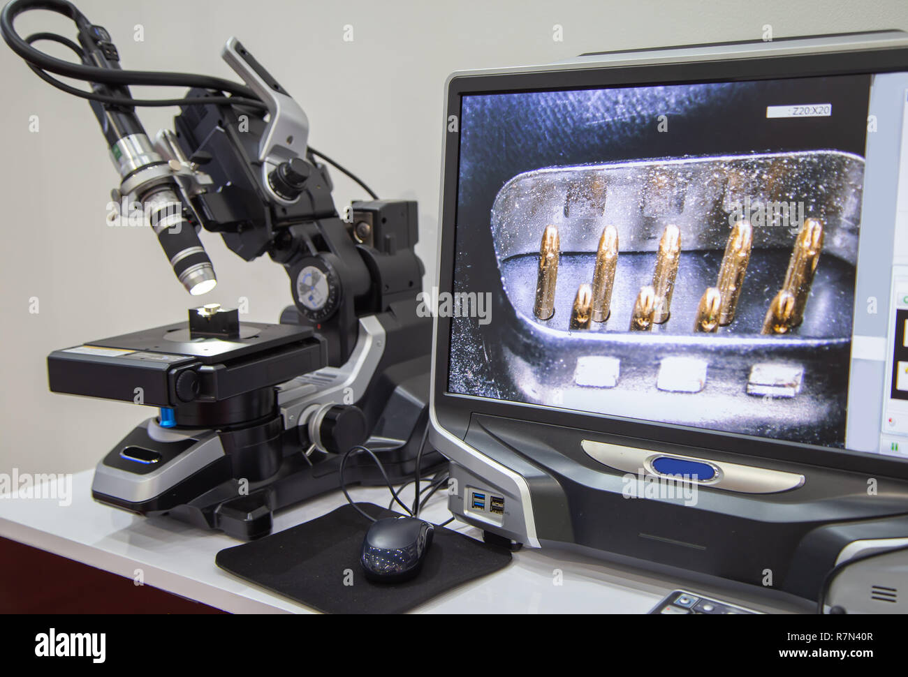 Free 2D / 3D angle observation and inspection machine Stock Photo - Alamy