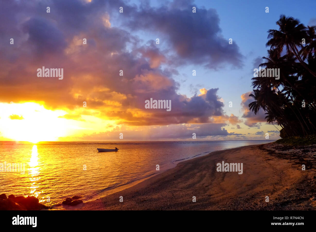 Colorful sunrise on the beach in Lavena village on Taveuni Island, Fiji ...