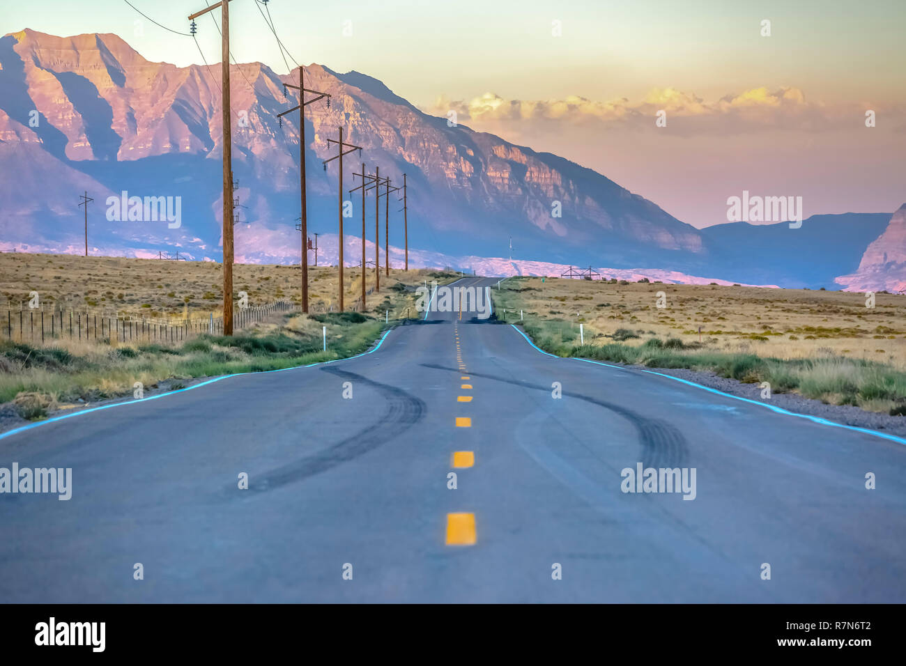 Electrical lines along roadway hi-res stock photography and images - Alamy