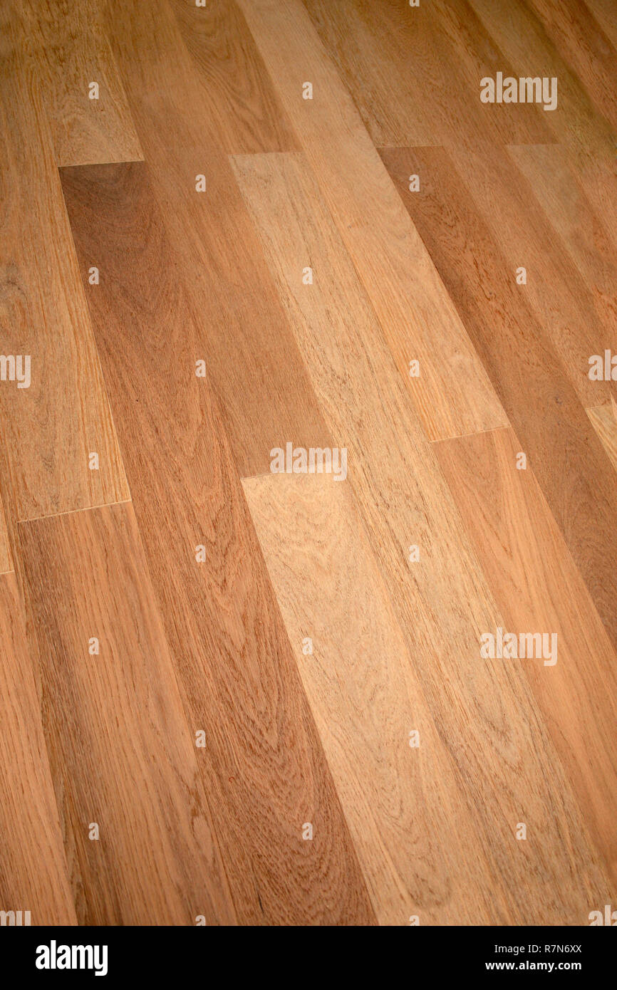 New oak parquet of brown color Stock Photo - Alamy