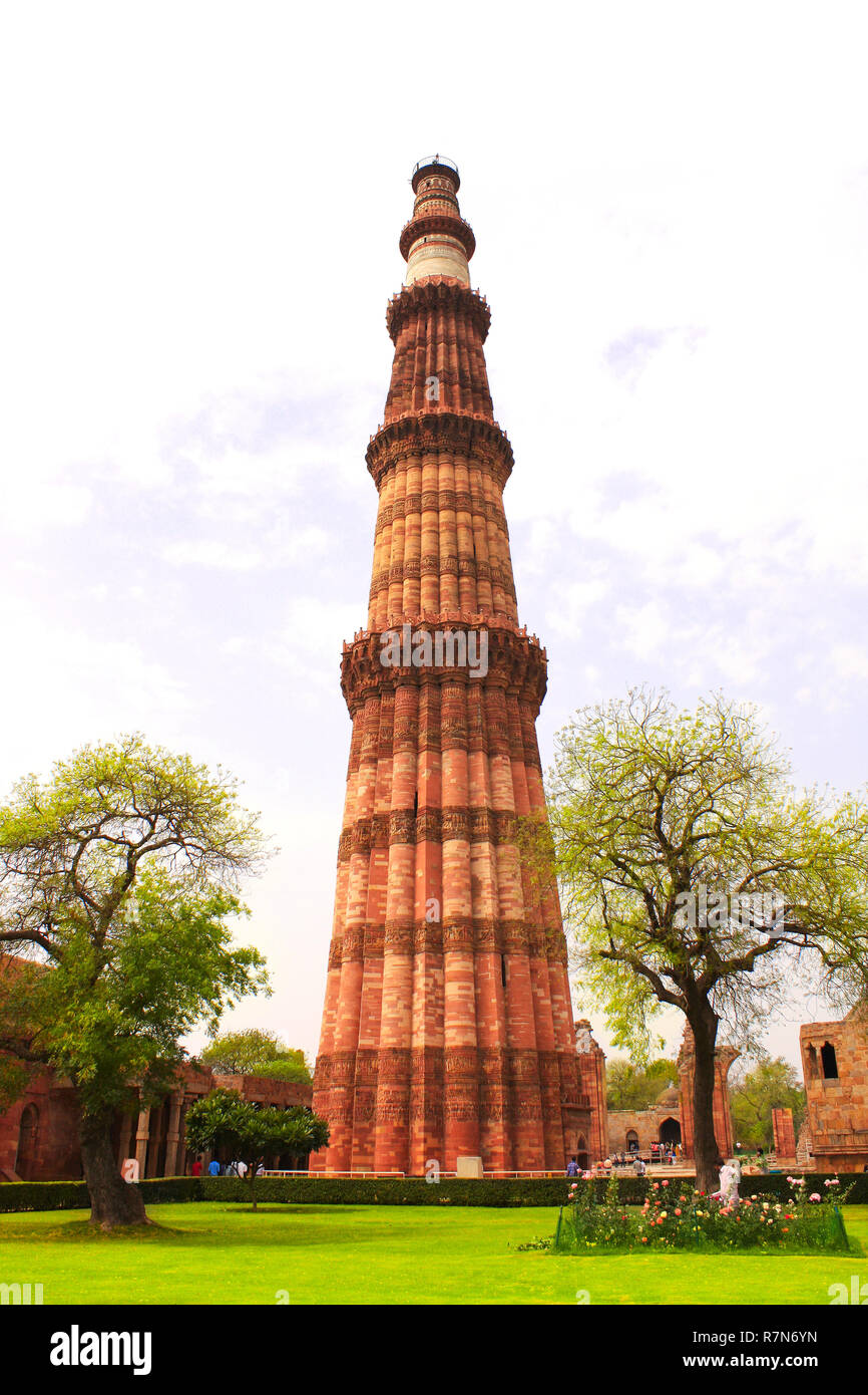 Kutub minar hi-res stock photography and images - Alamy