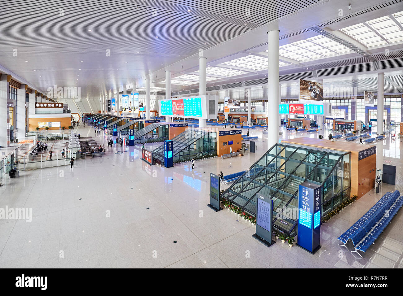 Waiting room interior railway station hi-res stock photography and ...