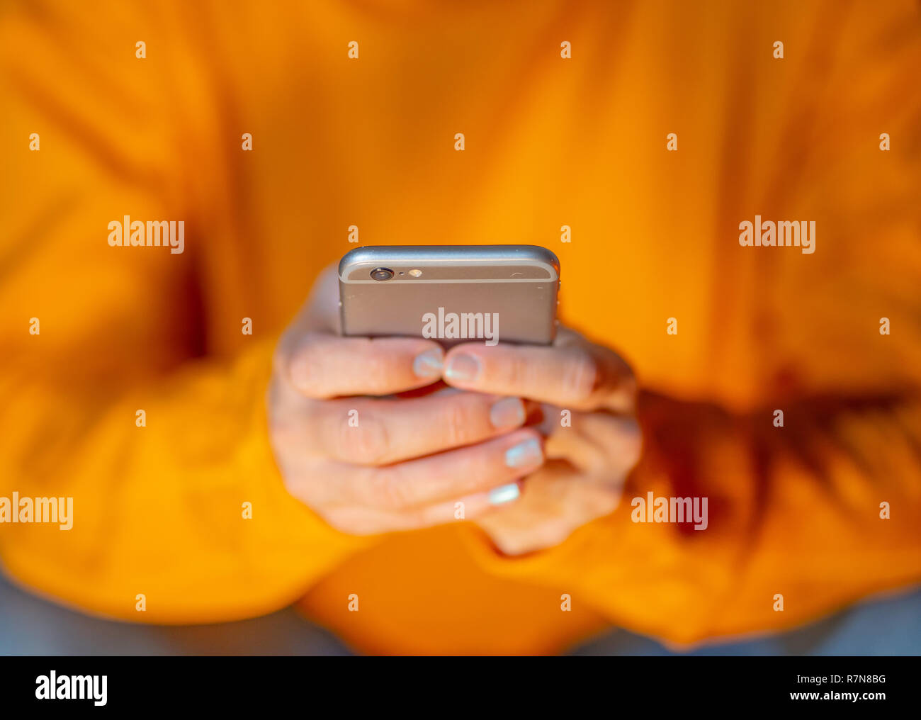 Mobile addiction hi-res stock photography and images - Alamy