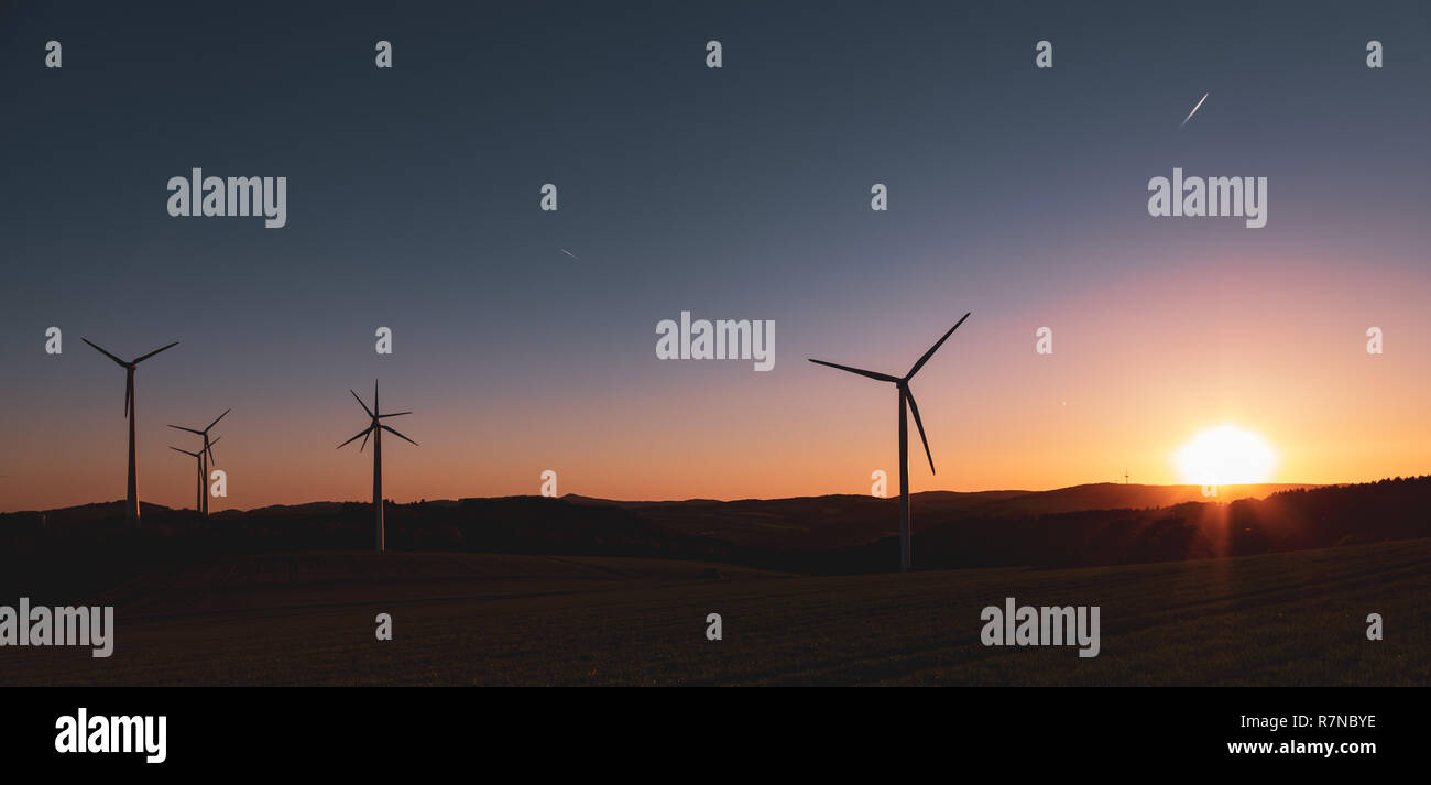 Vintage farm windmills sunset hi-res stock photography and images - Alamy
