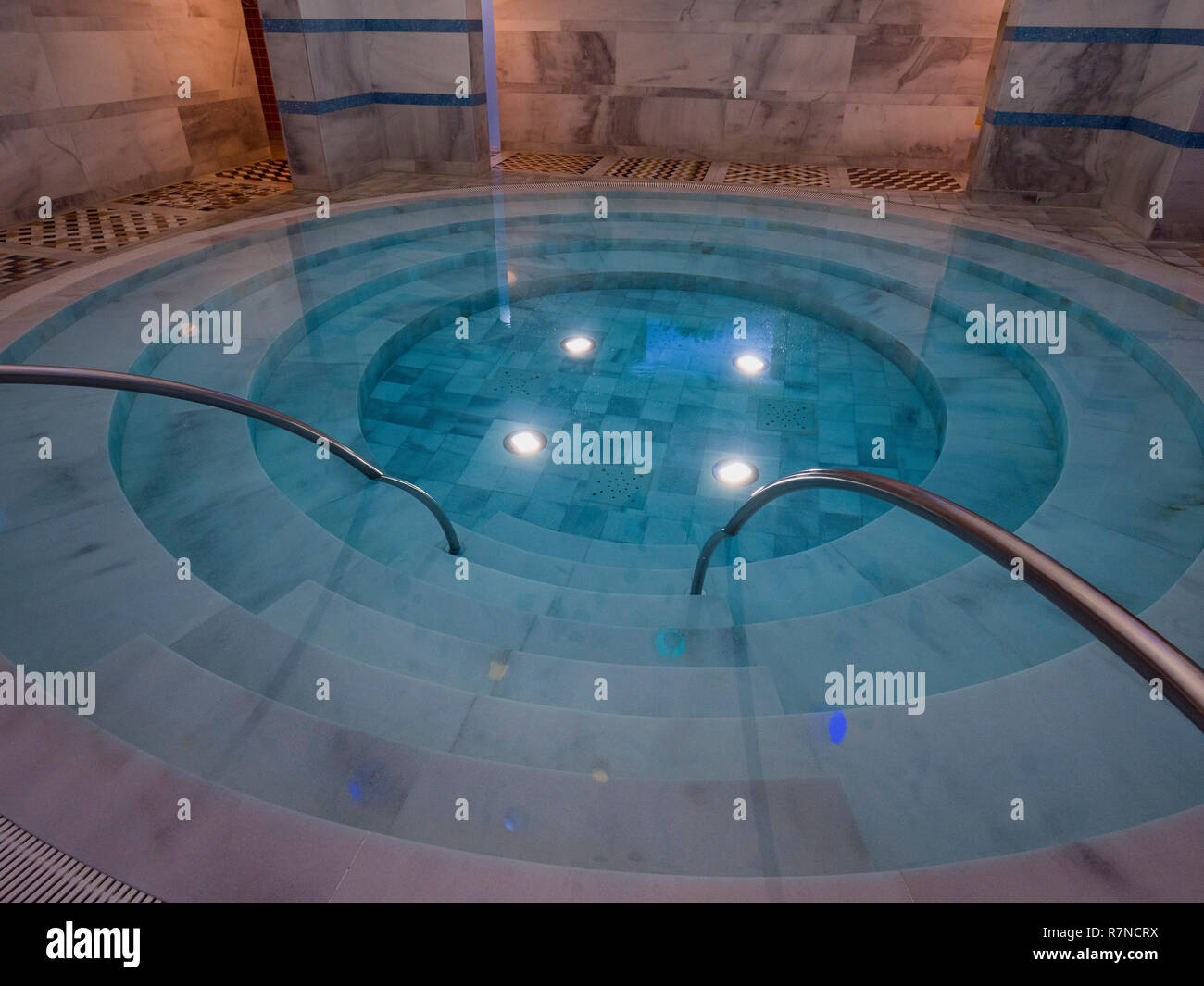 Thermal bath Therme Bogn, Scuol, Scuol Valley, Engadine, Grisons ...