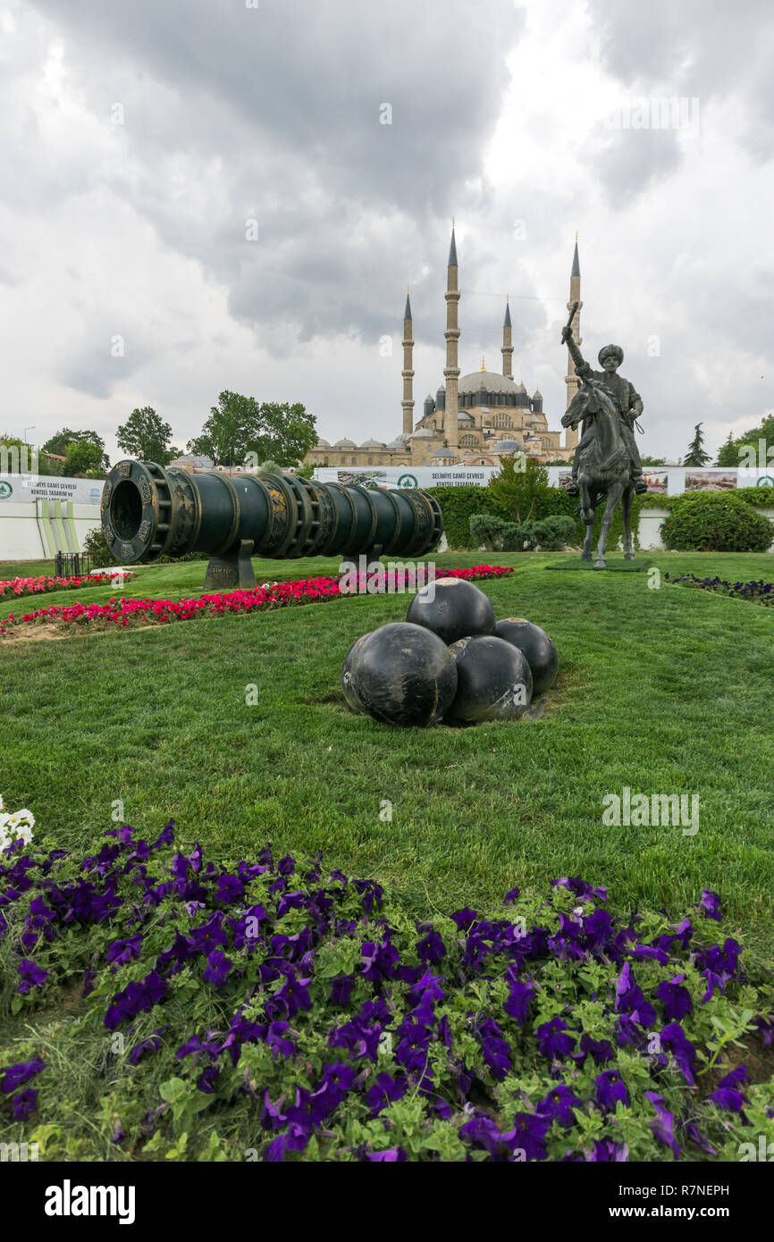 Sultan mehmed ii statue hi-res stock photography and images - Alamy