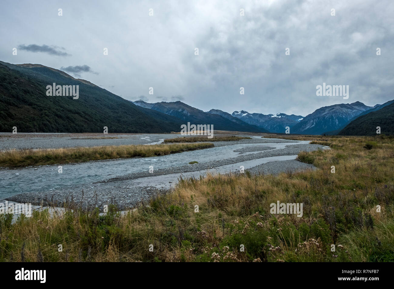View waimakariri river arthurs hi-res stock photography and images - Alamy