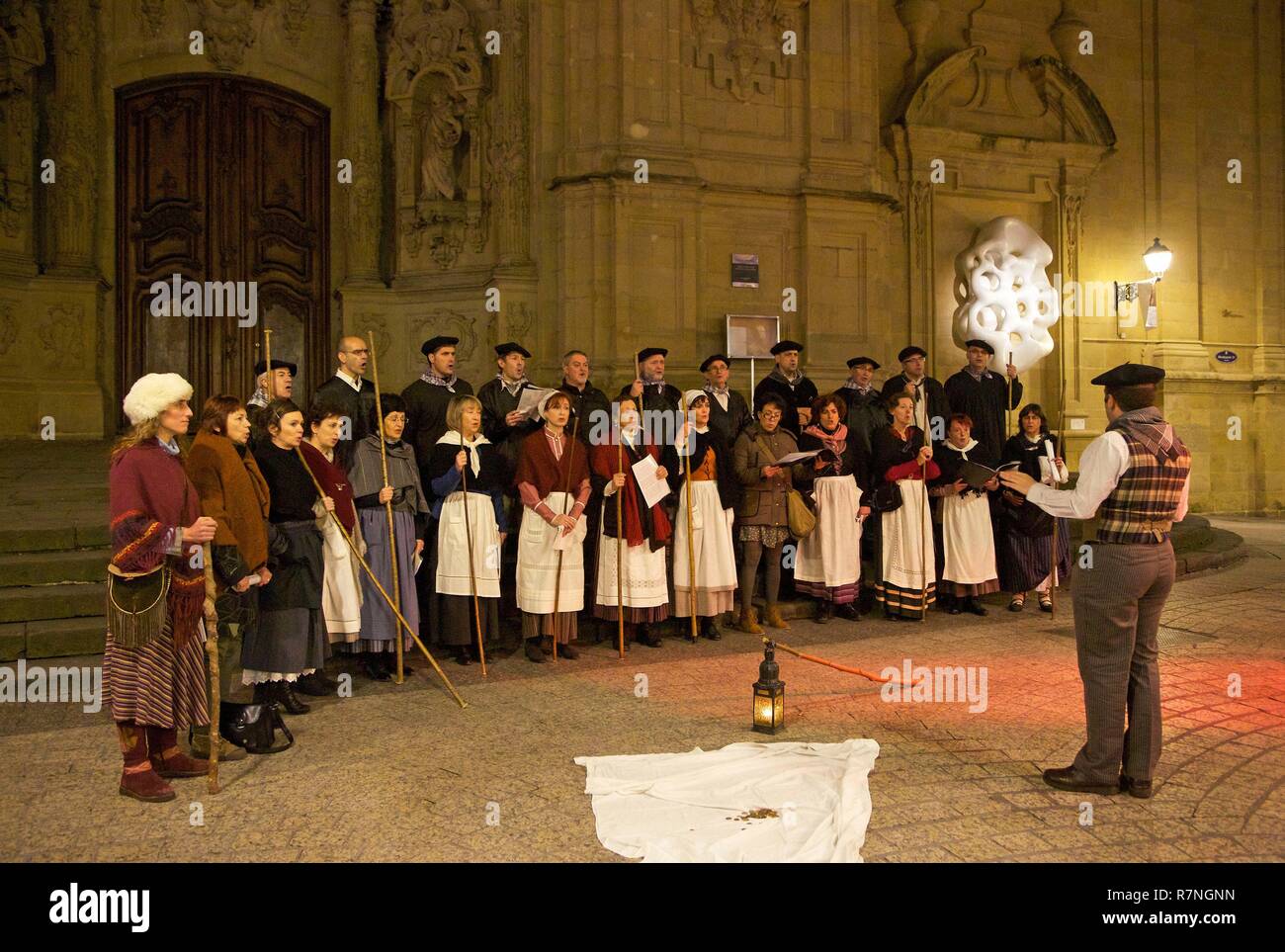 Basque people traditional dress hi-res stock photography and images - Alamy