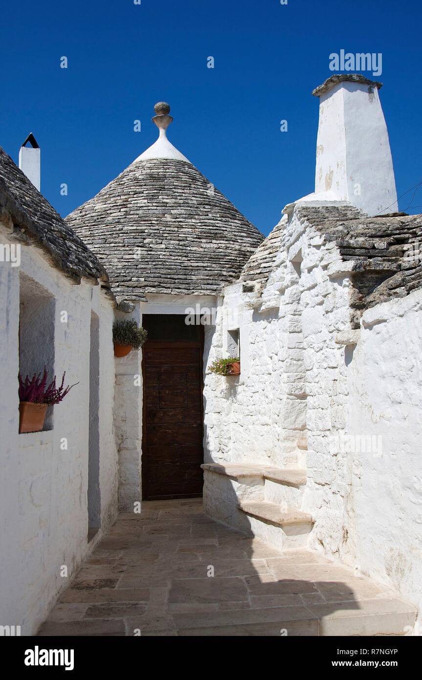 Stone building pointed roof hi-res stock photography and images - Alamy