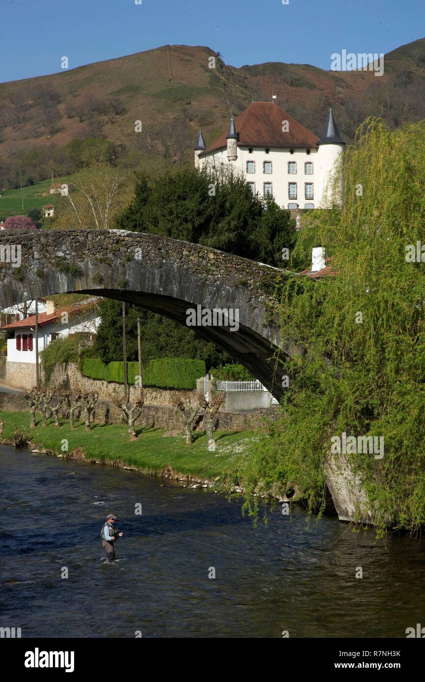Trout river and bridge france hi-res stock photography and images - Alamy