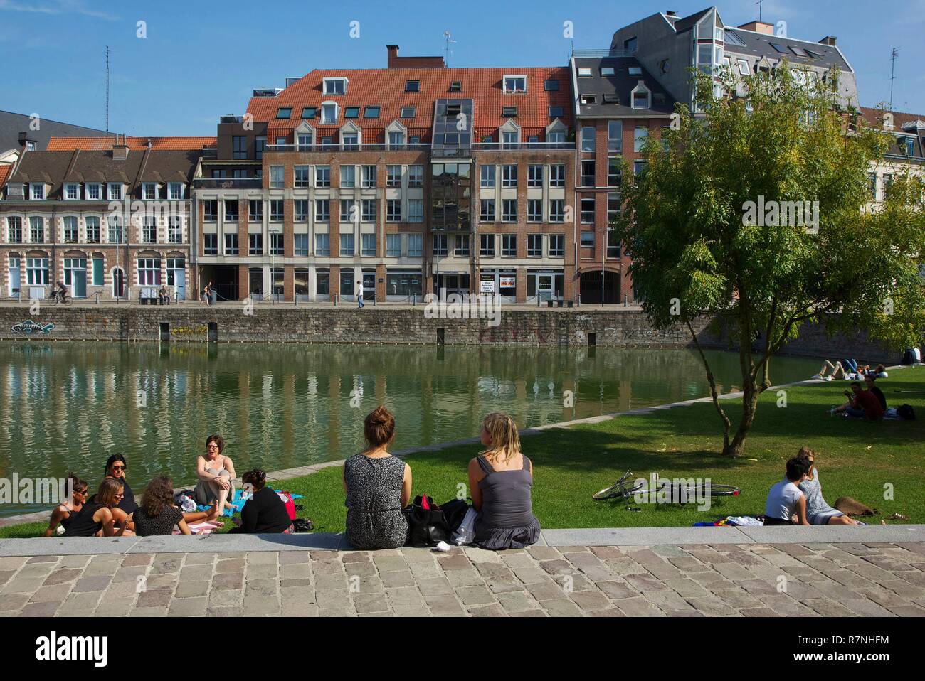 Taking the sun hi-res stock photography and images - Alamy