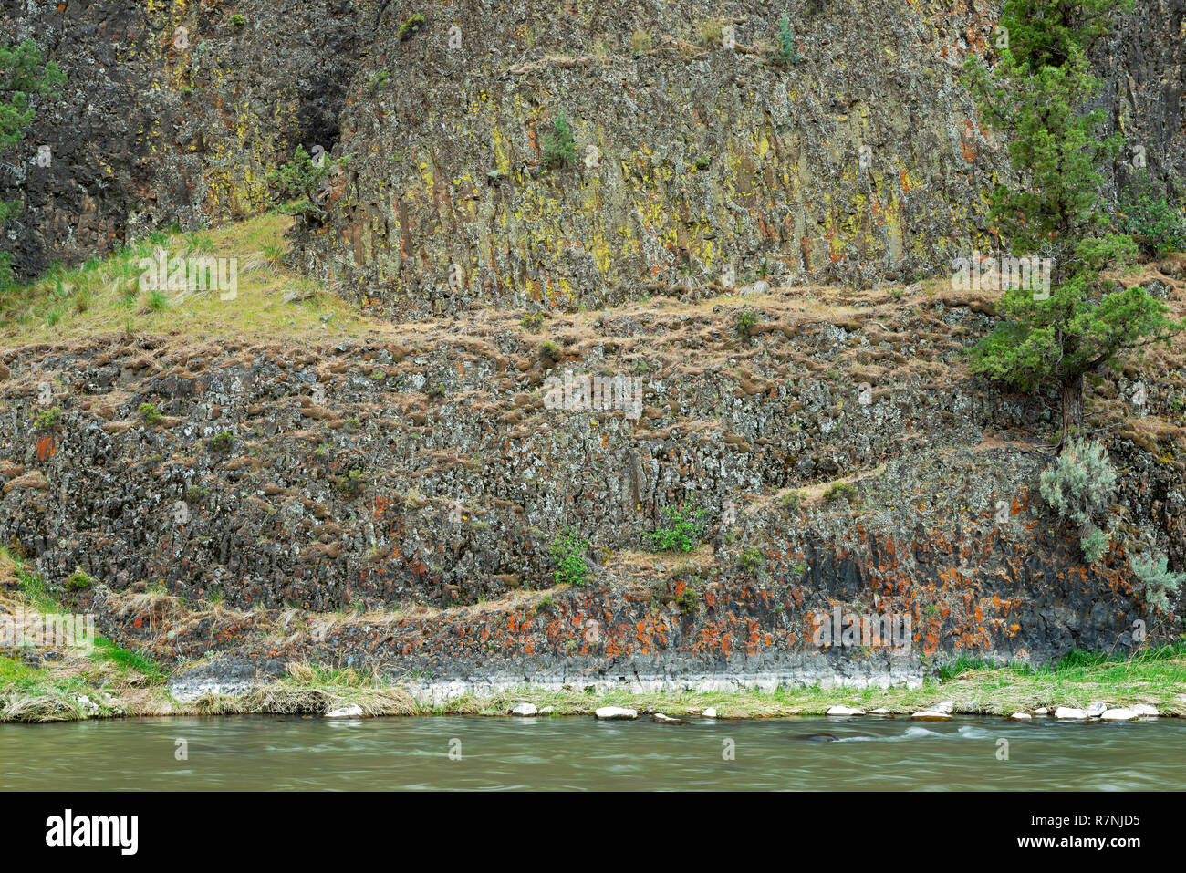 Crooked columns hi-res stock photography and images - Alamy