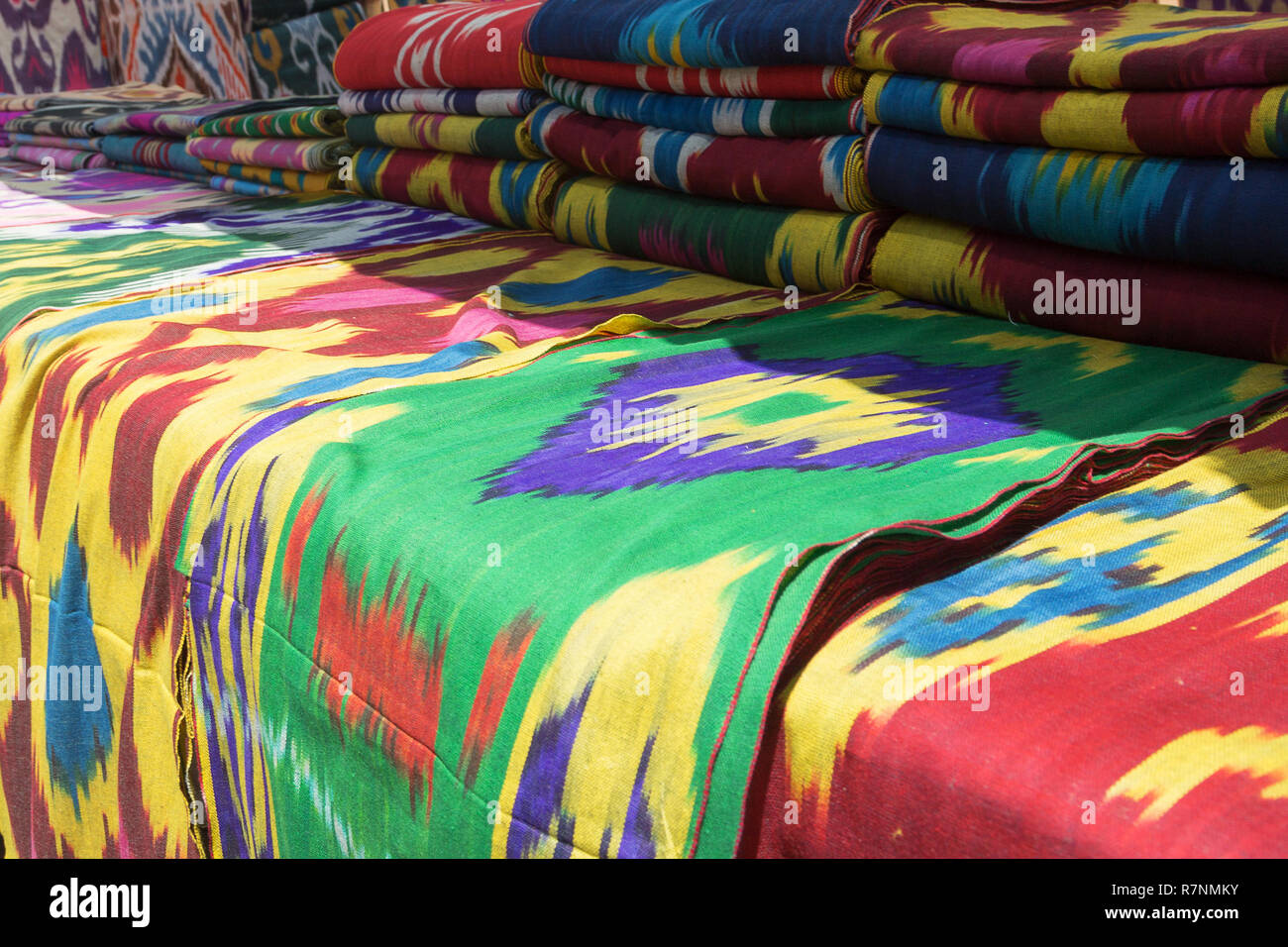 Uzbek silk hi-res stock photography and images - Alamy