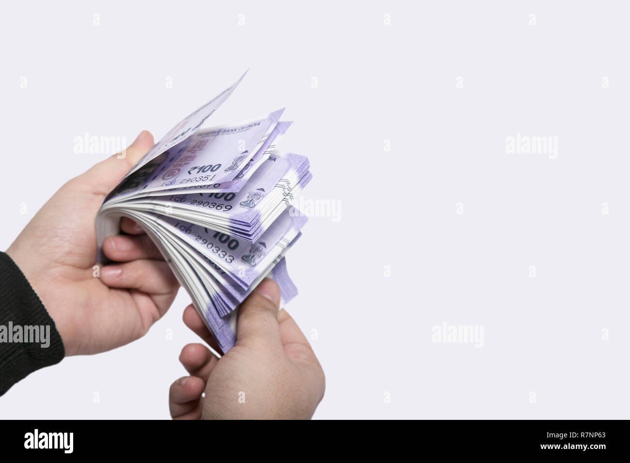 India banknote 100 hi-res stock photography and images - Alamy