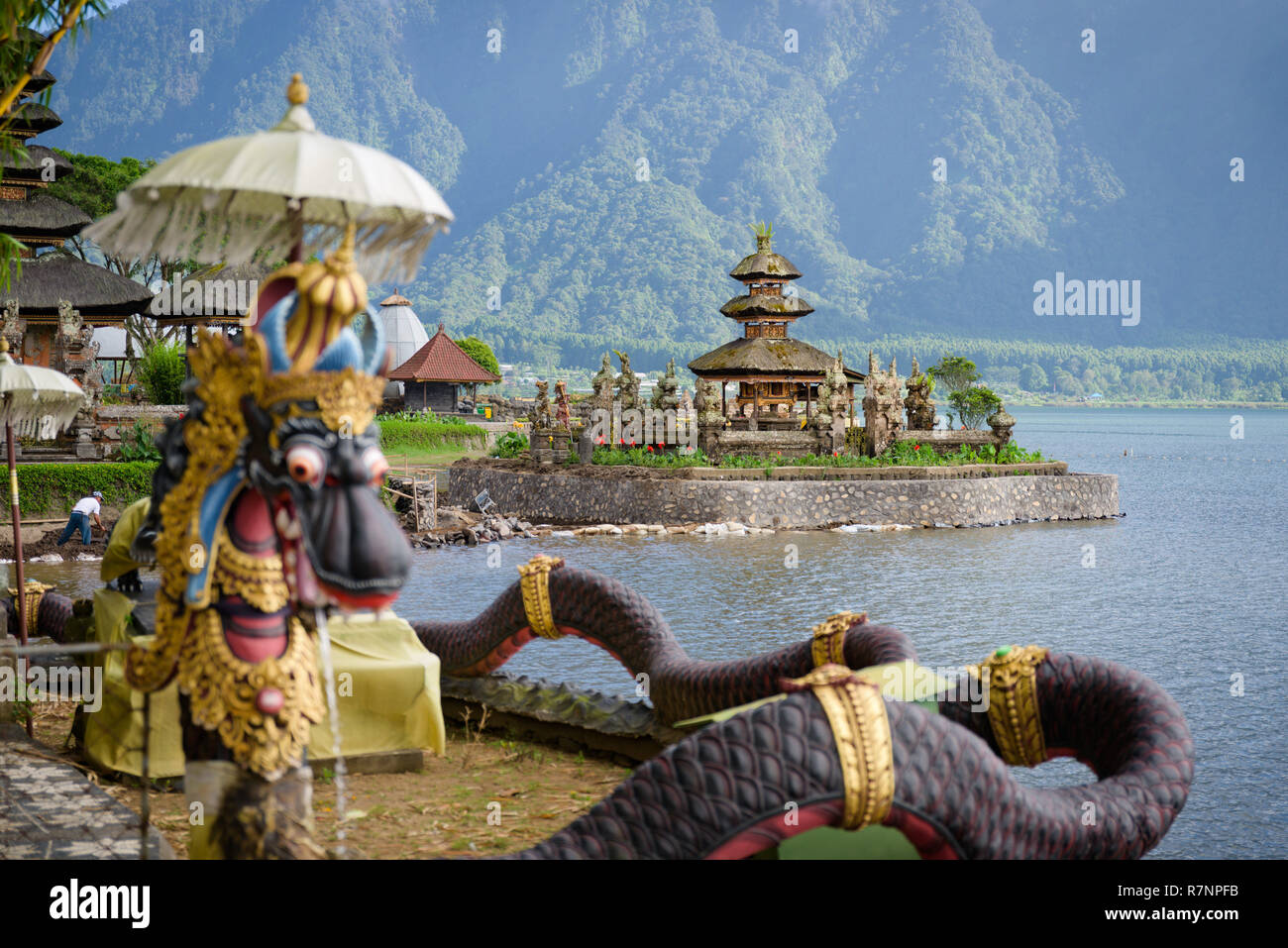 Pura kuning bali hi-res stock photography and images - Alamy