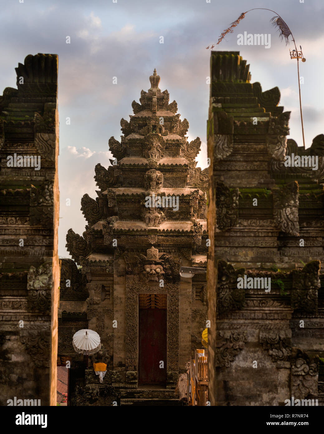 Aligned balinese split gate and candi entrance in Pura Kehen hindu ...