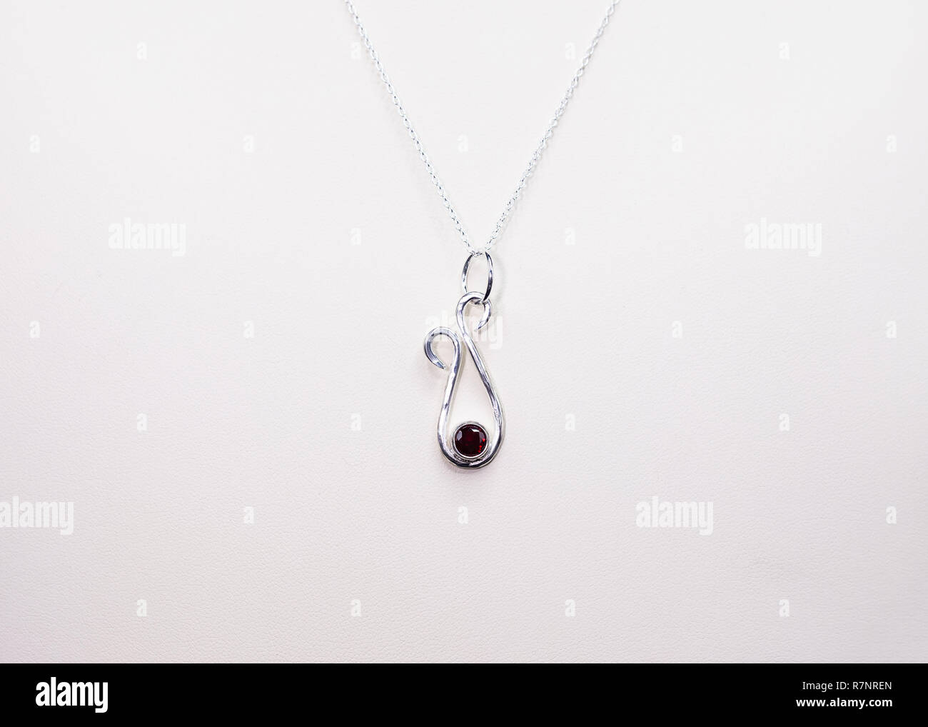 Red jeweled necklace hi-res stock photography and images - Alamy