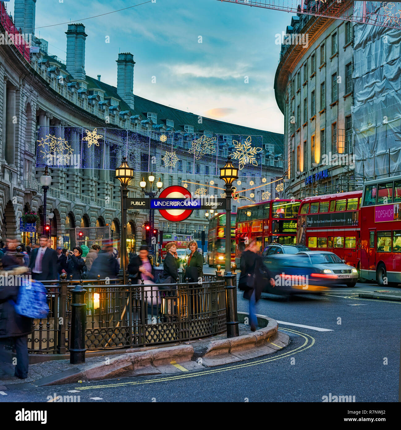 People shopping at Regent Street in London Stock Photo - Alamy