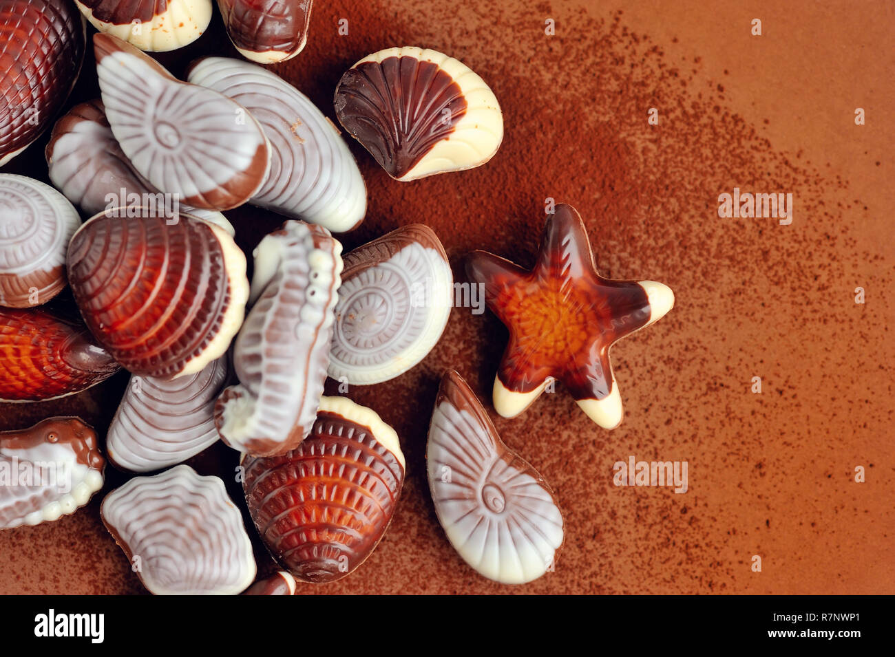 Cocoa chocolate shells hi-res stock photography and images - Alamy